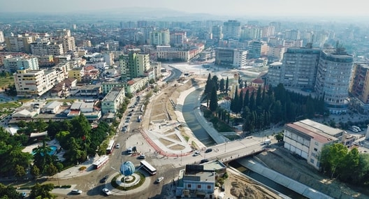 RIKONCEPTIMI I QËNDRËS SË QYTETIT TË FIERIT – ALBSTAR